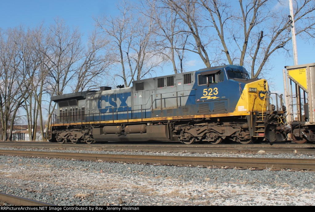 CSX 523 (2)